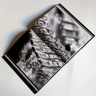 Best Jewelry Books of All Time - GEMOLOGUE by Liza Urla